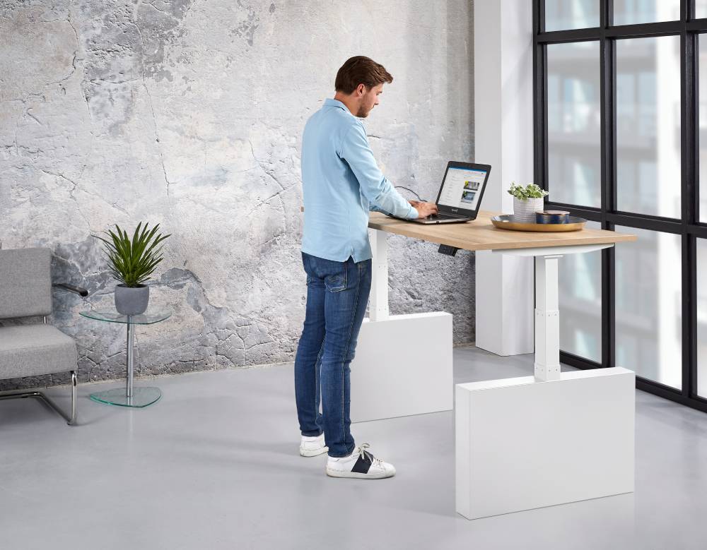 Voordelen van hoog laag bureaus - Moonen Kantoormeubelen